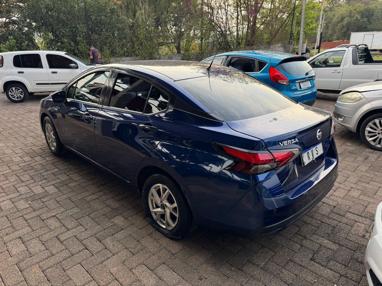 NISSAN Versa Azul 2021