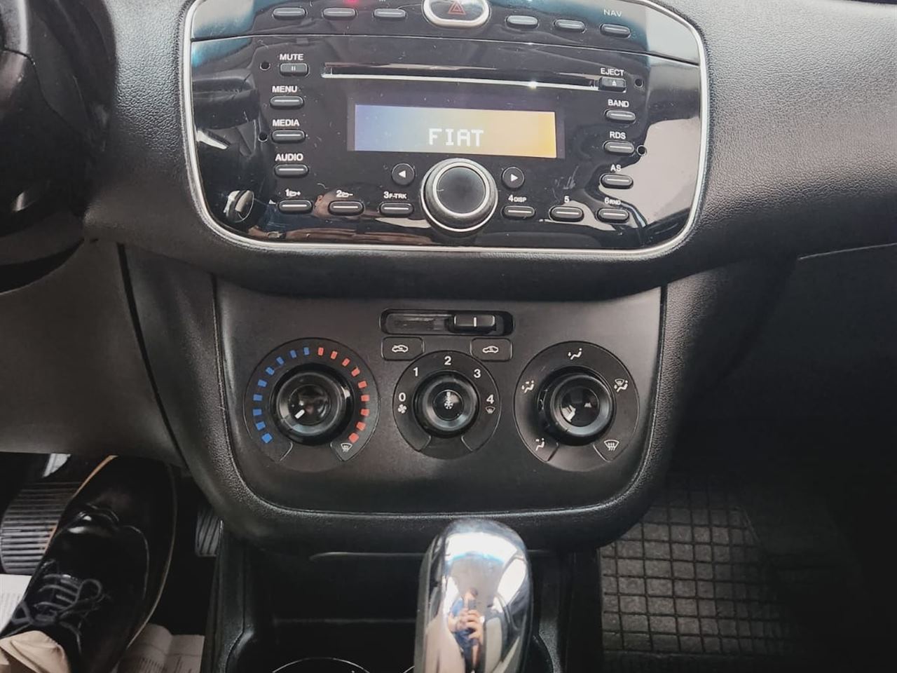 FIAT Linea Essence 1.8 16V Dualogic (Flex) Cinza 2015